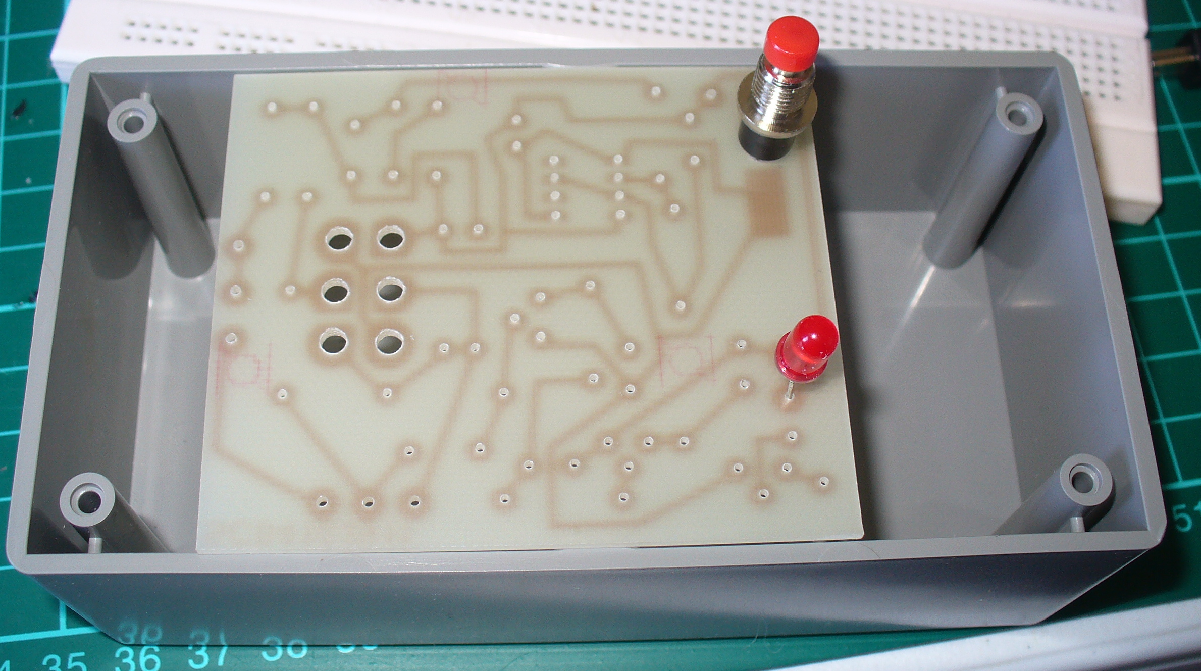 Old Kit Review – Silicon Chip Transistor Beta Tester – tronixstuff.com