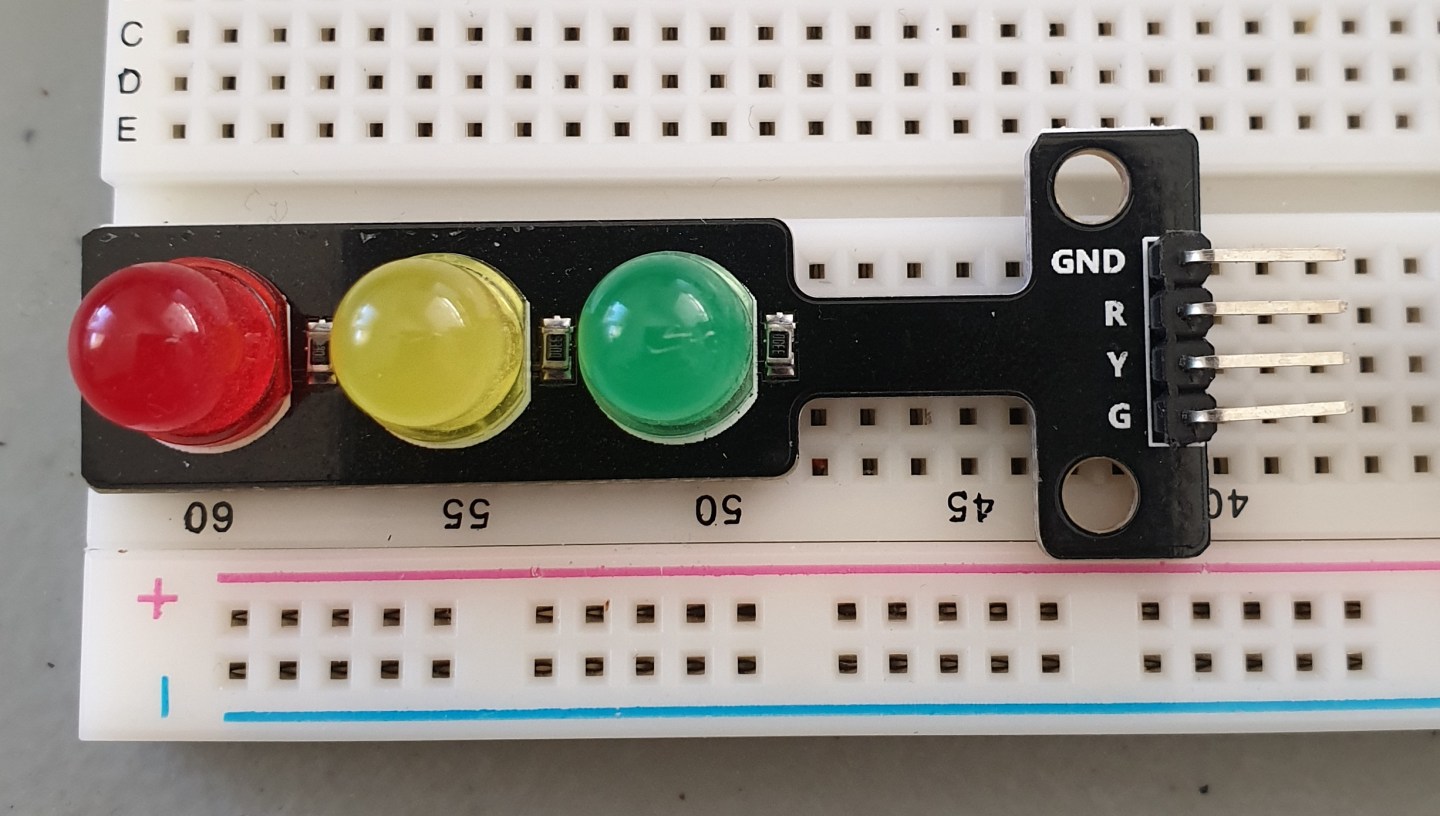 Project – Fun with Arduino-controlled Traffic Lights – tronixstuff.com